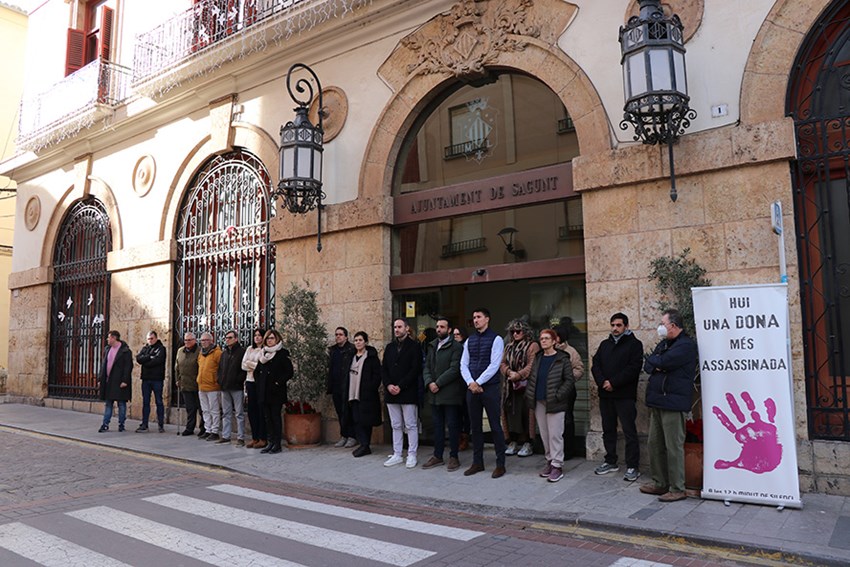 Silencio a las puertas de los edificios municipales por los presuntos ...