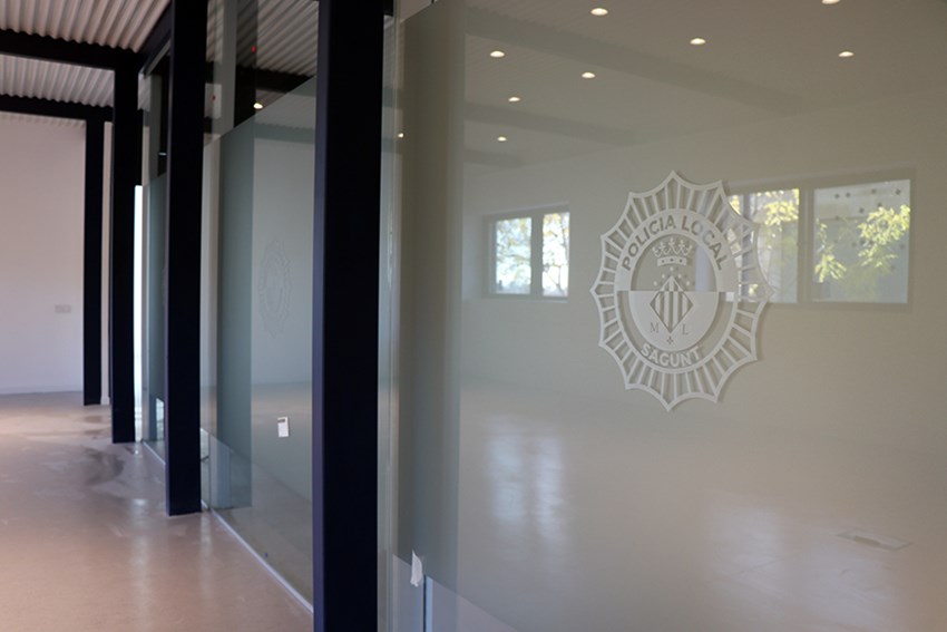 Termina la reforma integral de la central de Policía Local de Sagunto ...